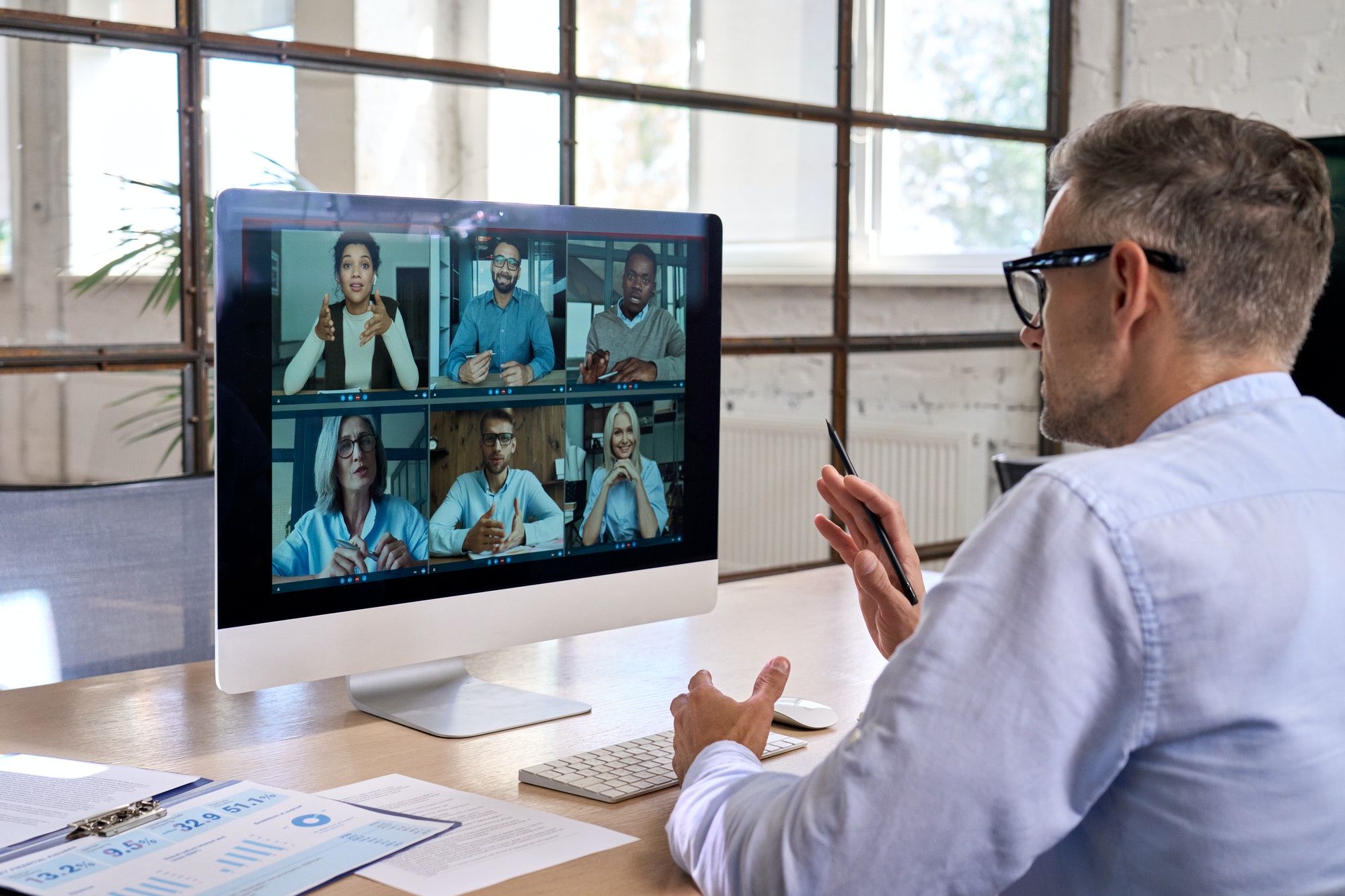Improve your hybrid collaboration with a R-CaaS 14 Day Trial